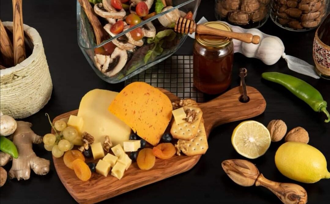 Olive Wood Board | Medium – Cheese OnBoard